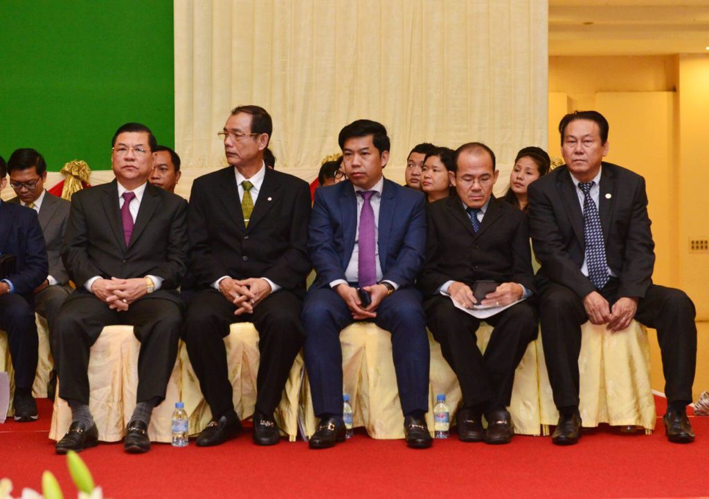 New Graduates of Vanda Institute Receive Their Certificates from PM ...