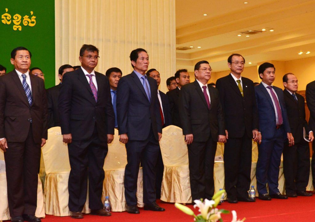 New Graduates of Vanda Institute Receive Their Certificates from PM ...