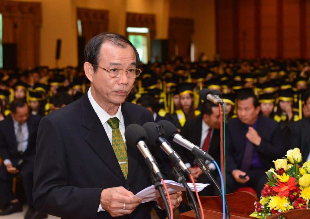 New Graduates of Vanda Institute Receive Their Certificates from PM ...